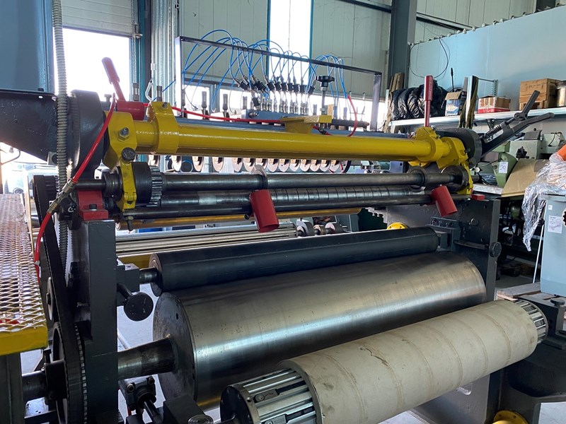 Goebel 1050 mm slitter rewinder with 15 pneumatic knives / 12.000 EU ...
