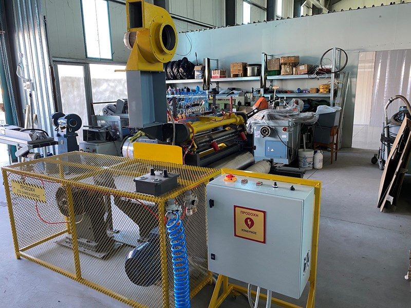 Goebel 1050 mm slitter rewinder with 15 pneumatic knives / 12.000 EU ...