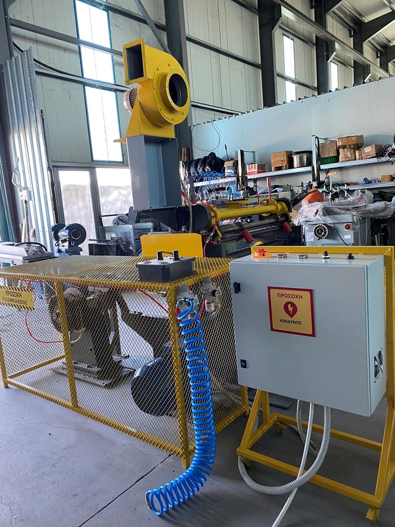 Goebel 1050 mm slitter rewinder with 15 pneumatic knives / 12.000 EU ...
