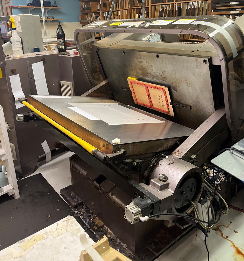 2001 Crest Clamshell Platen Press | pressXchange