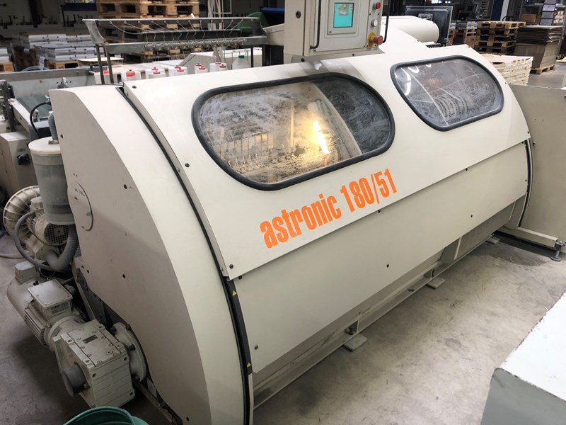 Meccanotecnica sewing machine Aster 180/ 51 | pressXchange