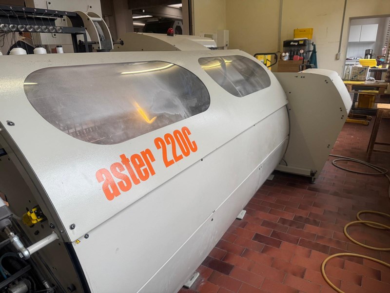 Meccanotecnica sewing machine Aster 220C | pressXchange