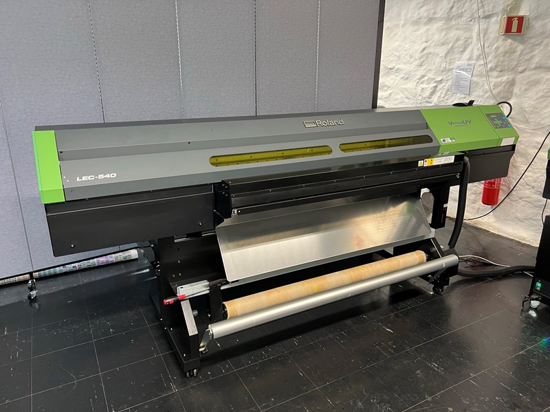 Roland VersaUV LEC-540 UV Printer / Cutter | pressXchange