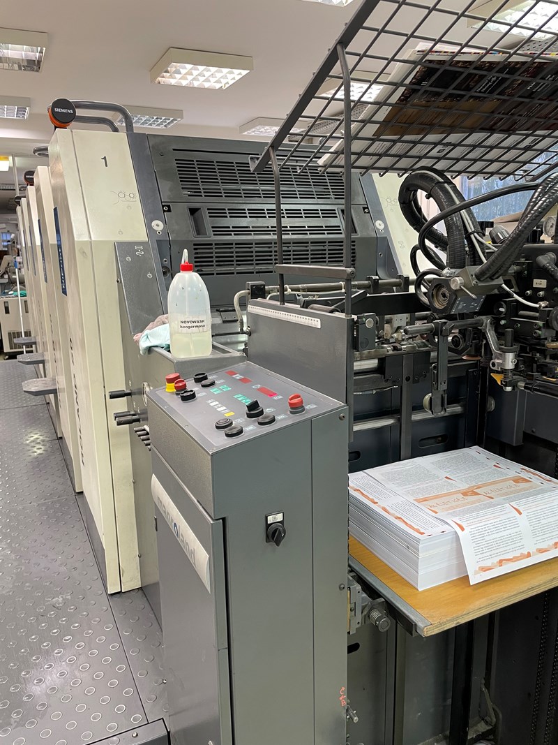 MAN Roland 50/5 HiPrint (2009 High Capacity Five-Colour Sheetfed Offset ...