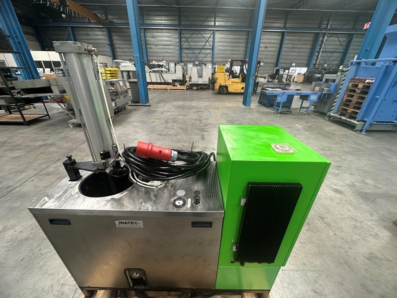 KOLBUS KM 410.B PUR Spine Gluing Unit / Rückenleimwerk | pressXchange