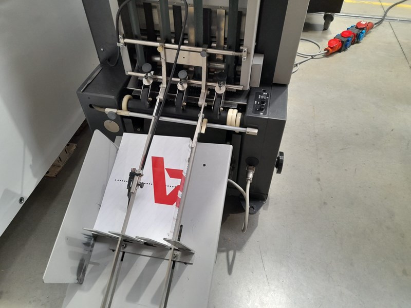Horizon AC-60 | collator | 6 stations | pressXchange