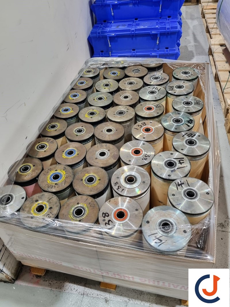 Comco Commander 13 In 7 Colours | pressXchange